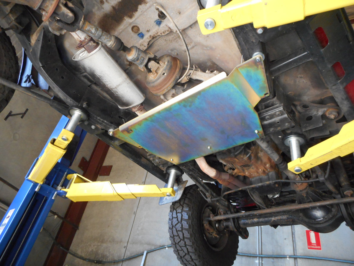 Nissan Patrol (1988-1997) GQ Xrox Transmission Guard Bash Plate Under ...